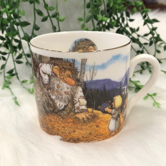 Dining | Troll Mug | Poshmark